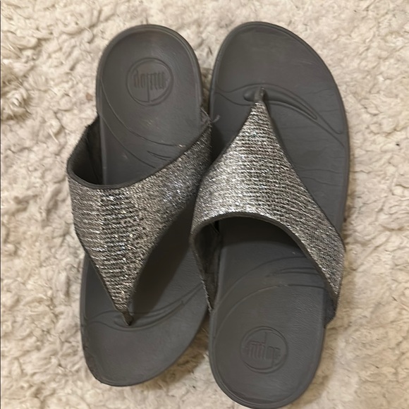 Fitflop | Shoes | Fitflop Silver Sandals With Textured Strap | Poshmark